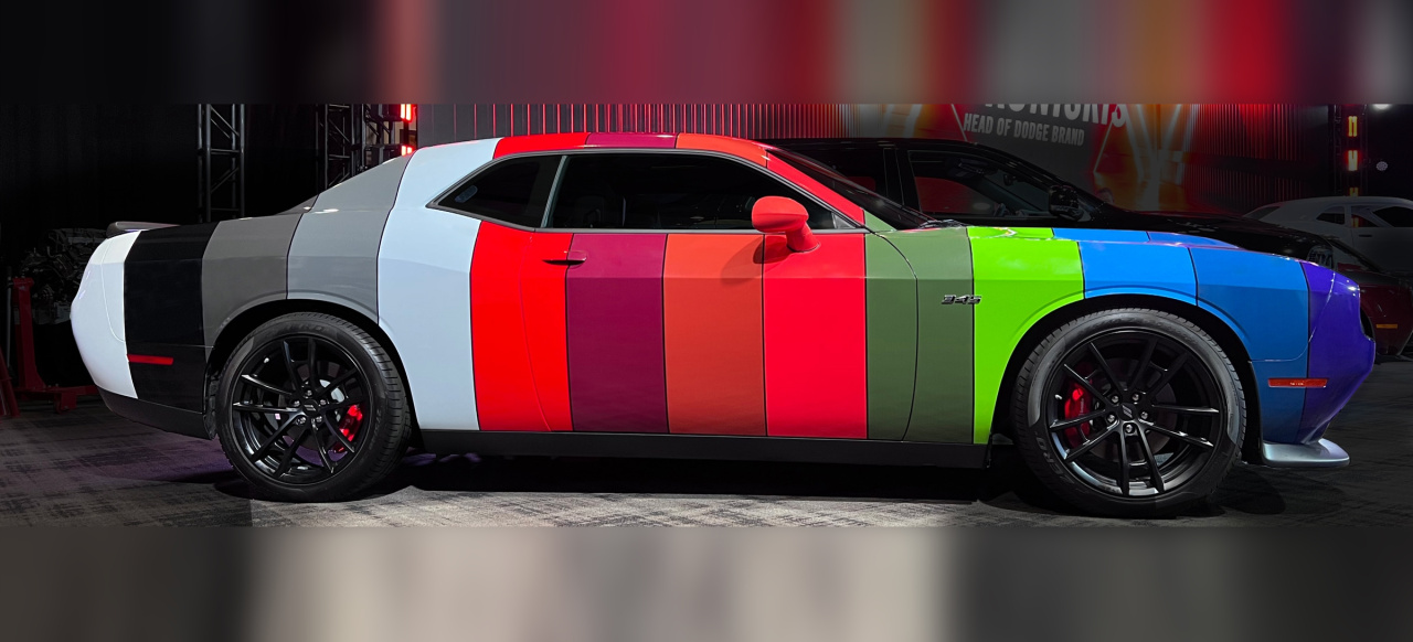 Limitiertes Paket: Multi-Color Wrap: Challenger “Paint Chip” Pony ...