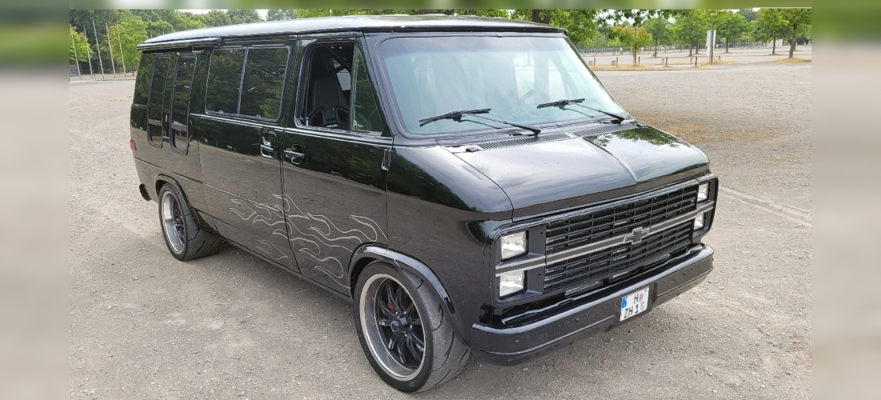 3.-11. Dezember, Essen Motor Show, Messe Essen: Der VIPER-VAN - Chevy ...