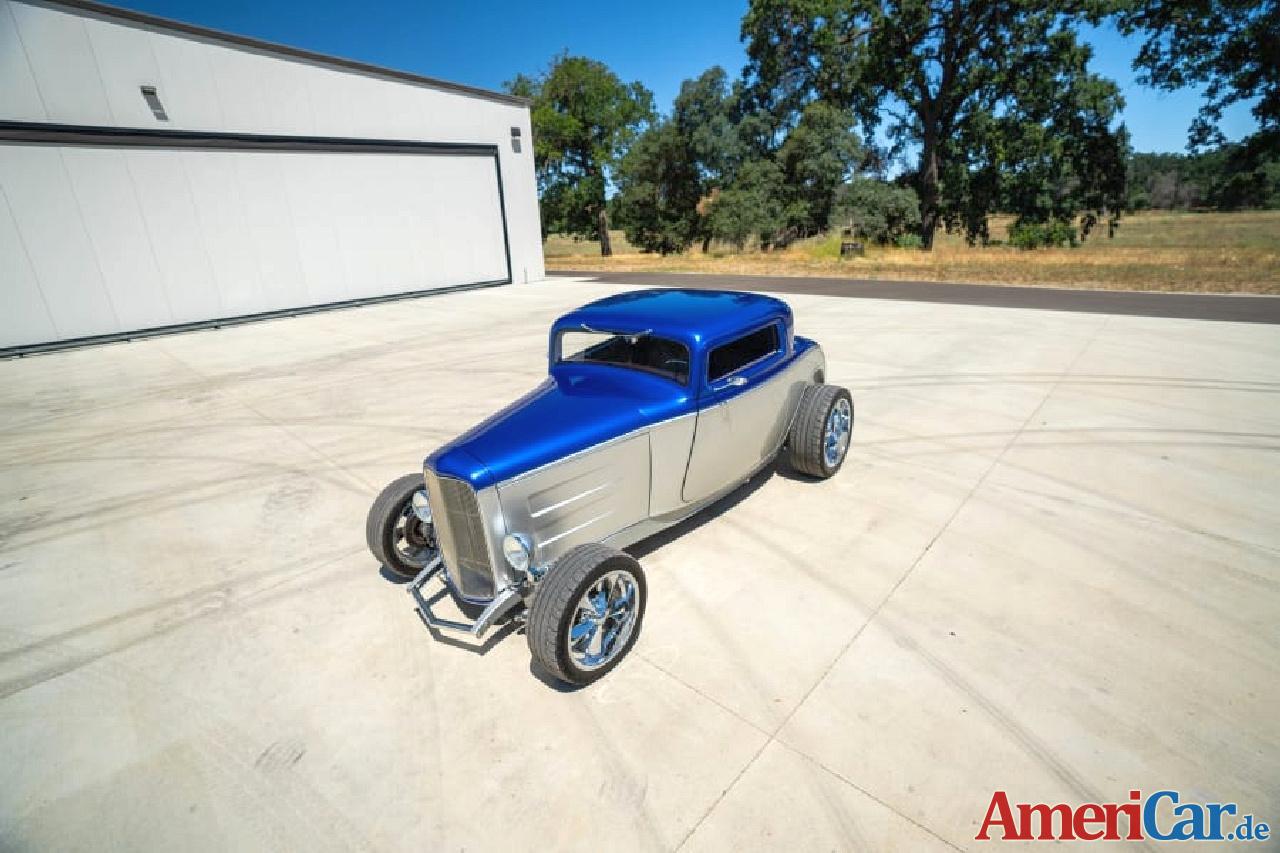 1932er Ford Coupe Street Rod: Timeless Rod & Custom - Customs and Rods ...
