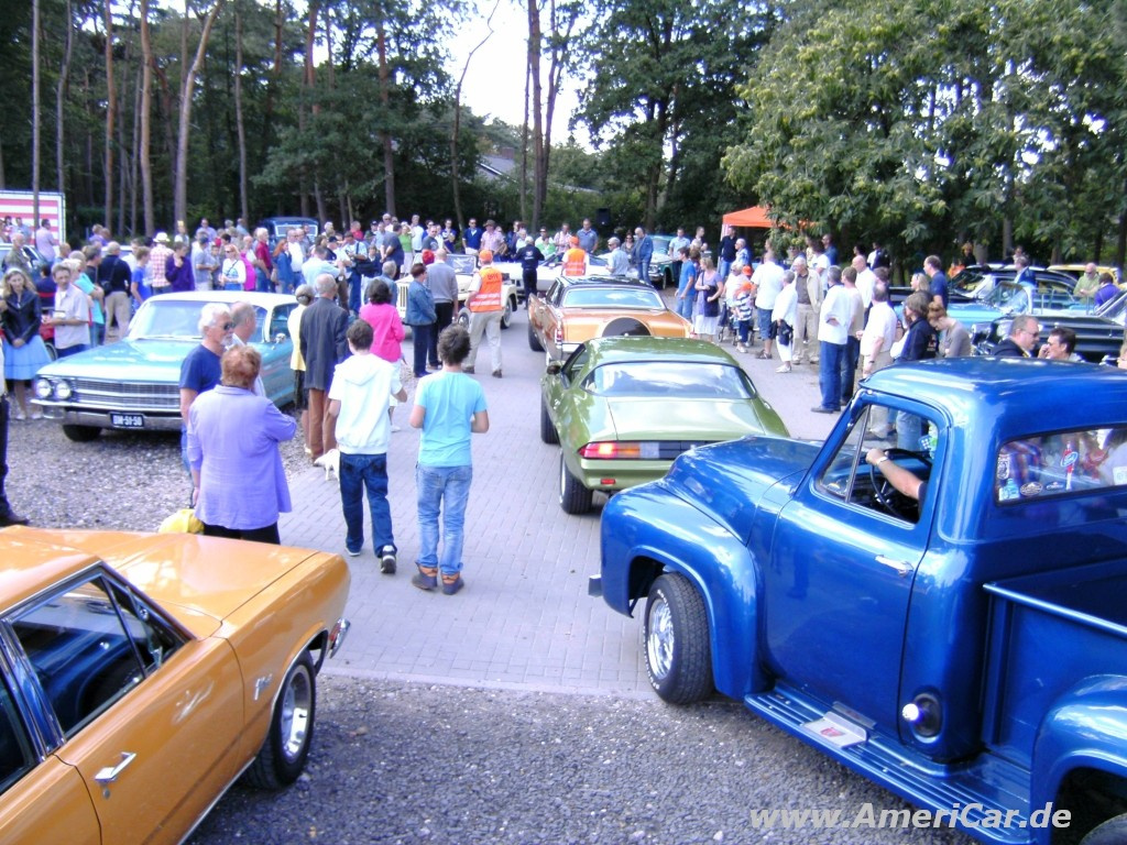 5th Int. Classic US-Car Meeting, 5.9., Reuver (NL): Rund 600 US-Cars ...