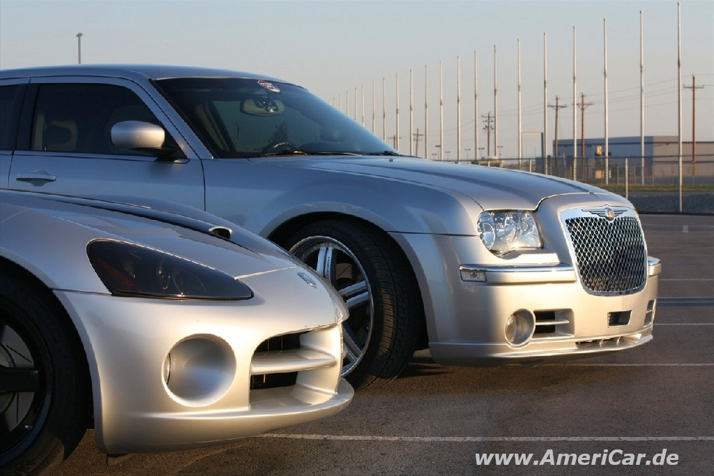 Luxus-Muscle Car Pur: Viper-Power im Chrysler 300C: Derek Ekins Chrysler 300 SRT10 // mit Video ...