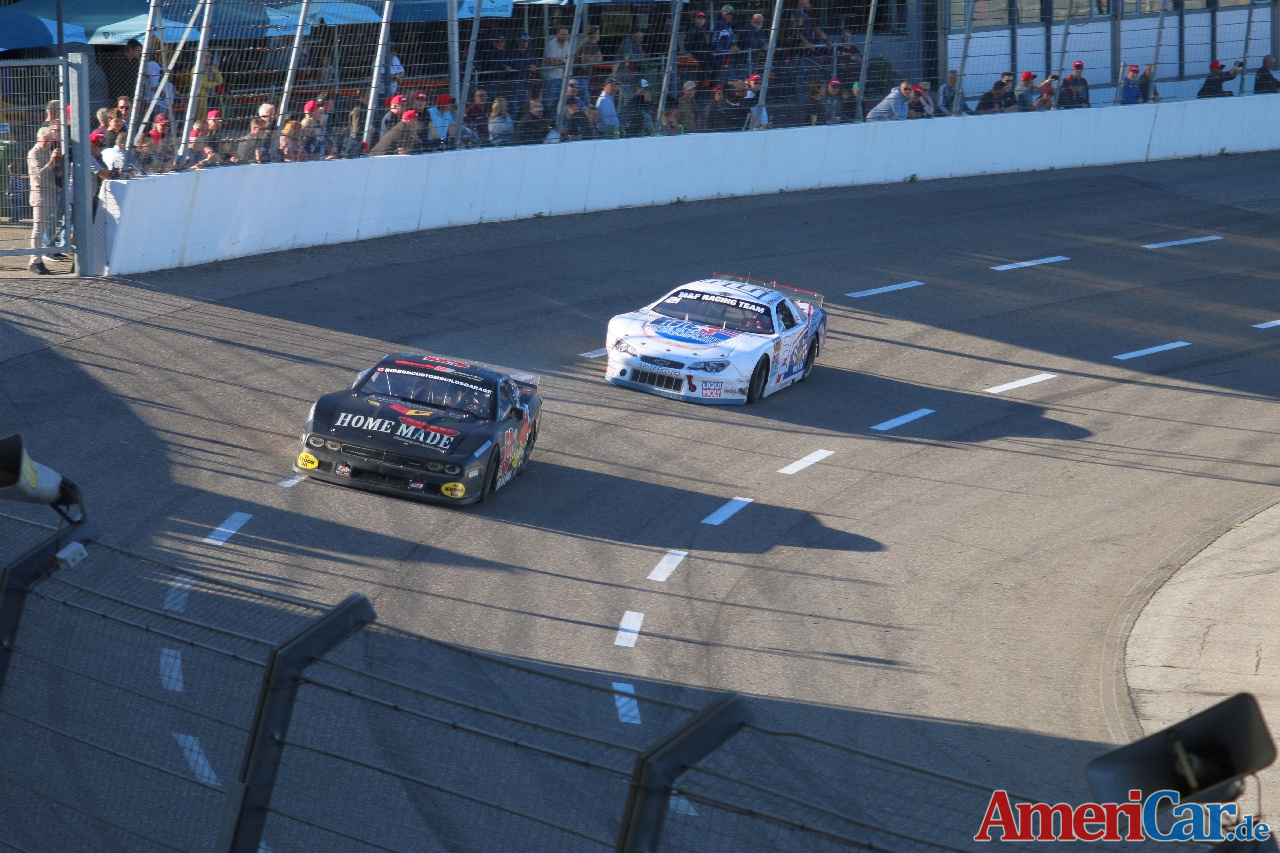 V8 Oval Series, 24. September, Venray (NL): Philipp Bachor stürmt im ...